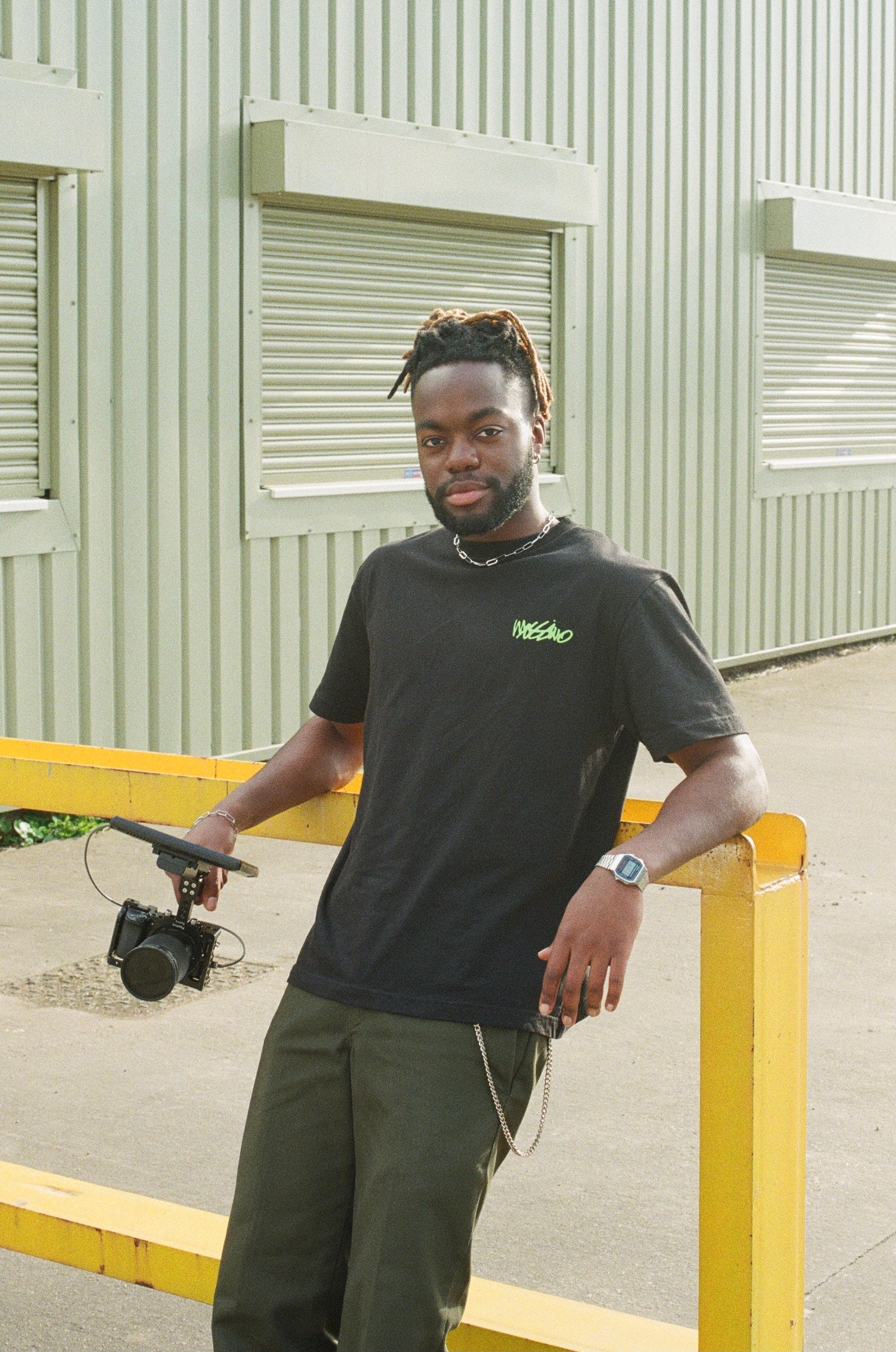 Blue Boredom – "THE DIRECTOR AND THE ARTIST" by Purple Contrast – Stööki