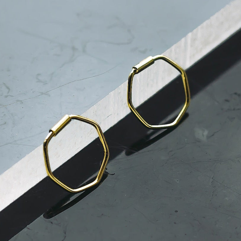 Polygon Hoop Earrings – Gold – Stööki